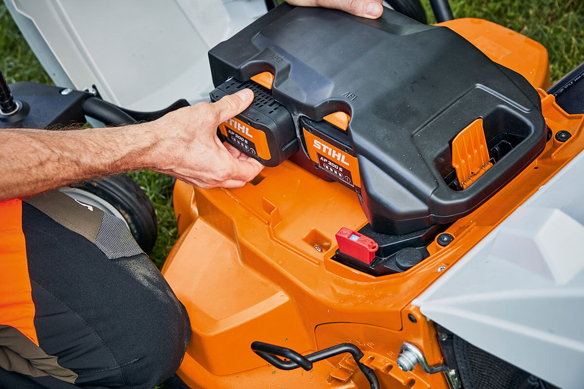 The Ultimate Cordless Lawn Mower for Professional Grounds Care | STIHL Blog