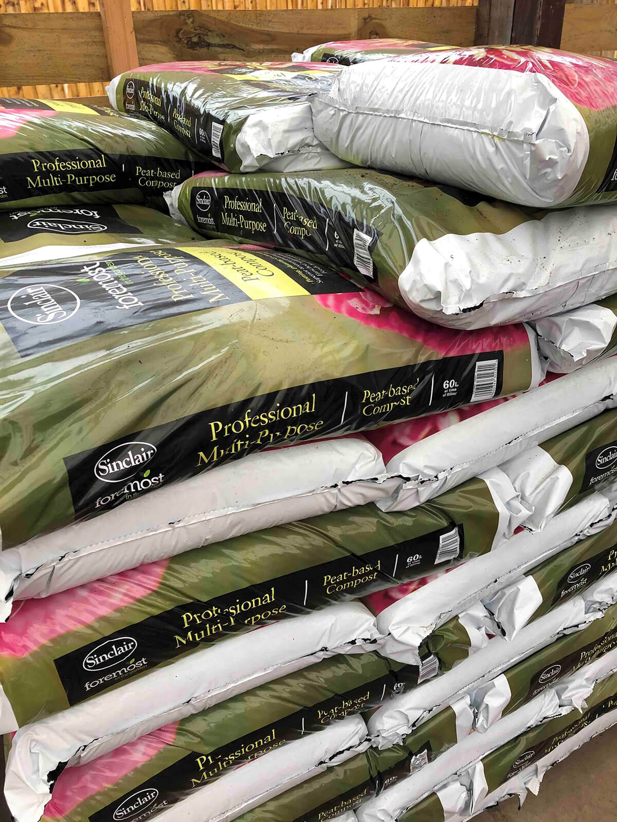The Essential Guide To Peat-Free Compost | STIHL Blog